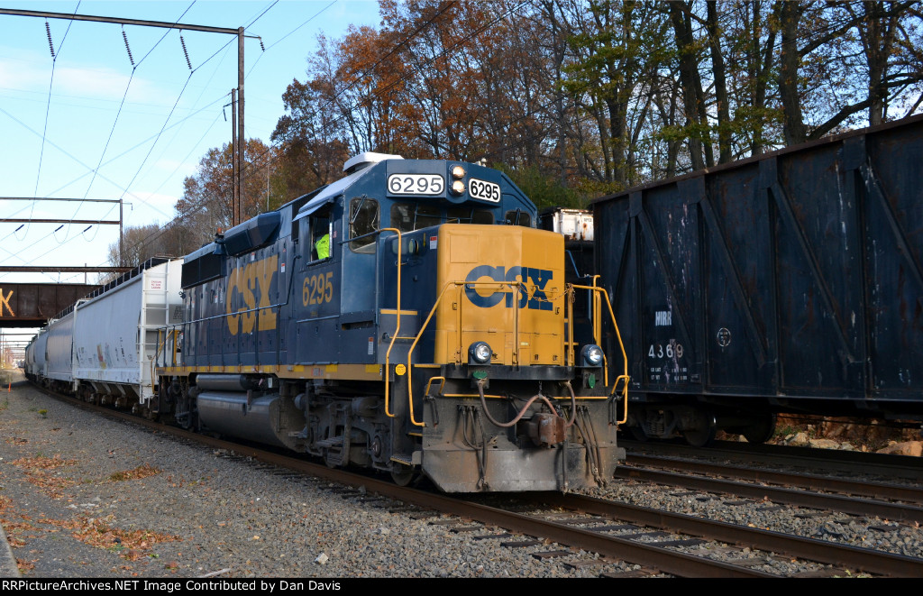 CSX GP40-2 6295 on the rear of C770-06